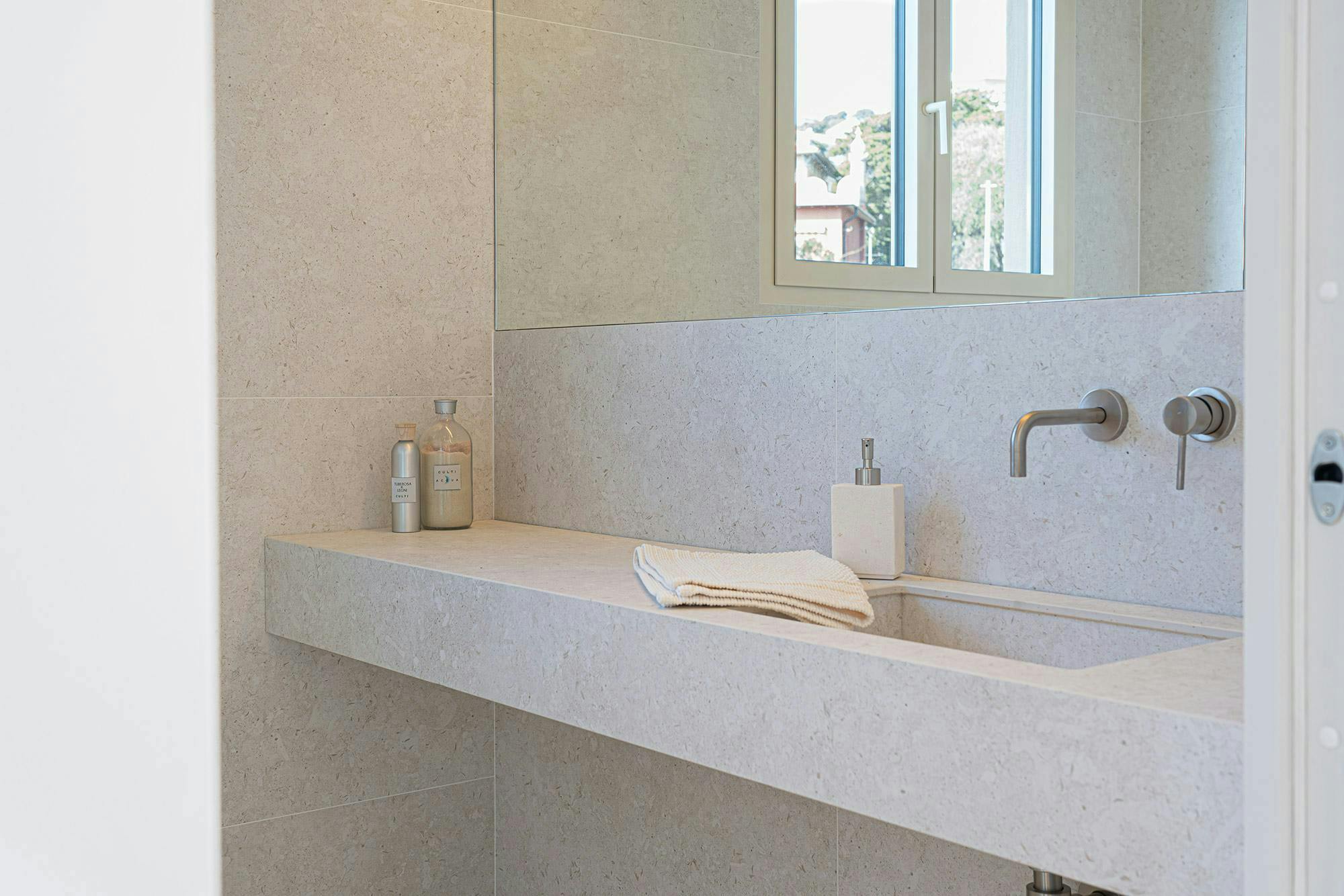 Dekton| Bathroom Sinks - Cosentino USA